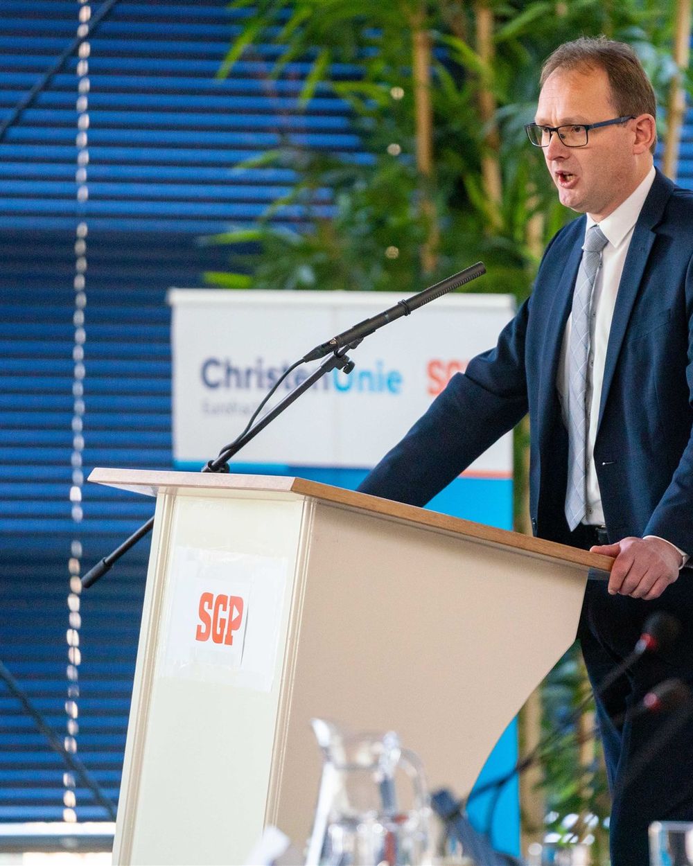 Deze Zeeuwen willen graag (opnieuw) in het Europees Parlement - Omroep ...