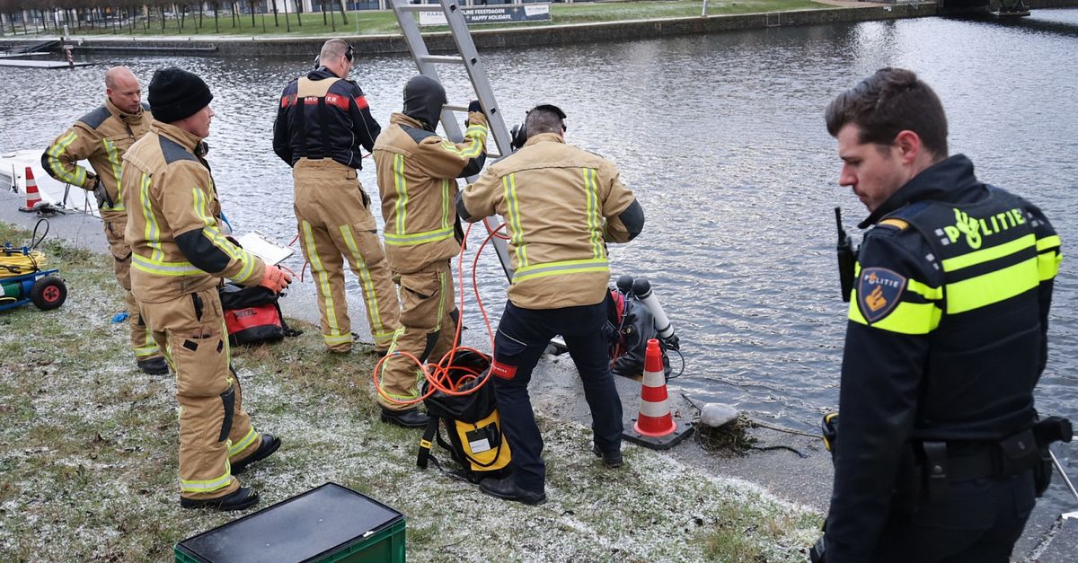 Slachtoffer dat na uur uit water werd gered is overleden - Omroep West