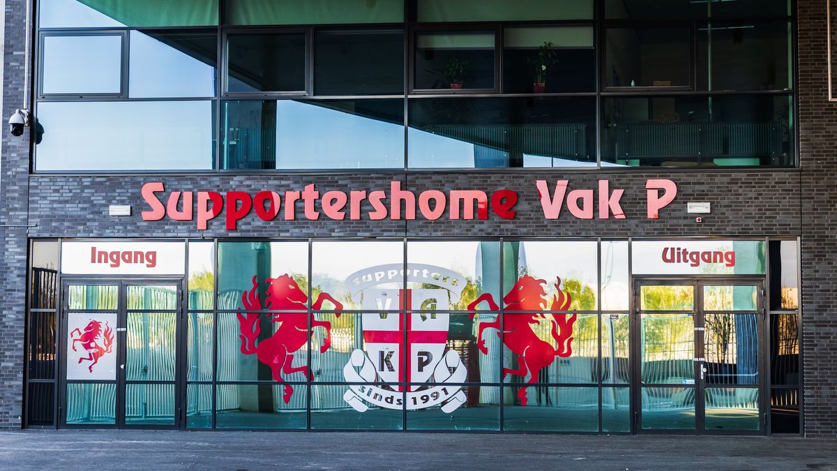 Supportersvereniging Vak-P wil openheid van zaken over 'nieuwe informatie' FC Twente - Oost