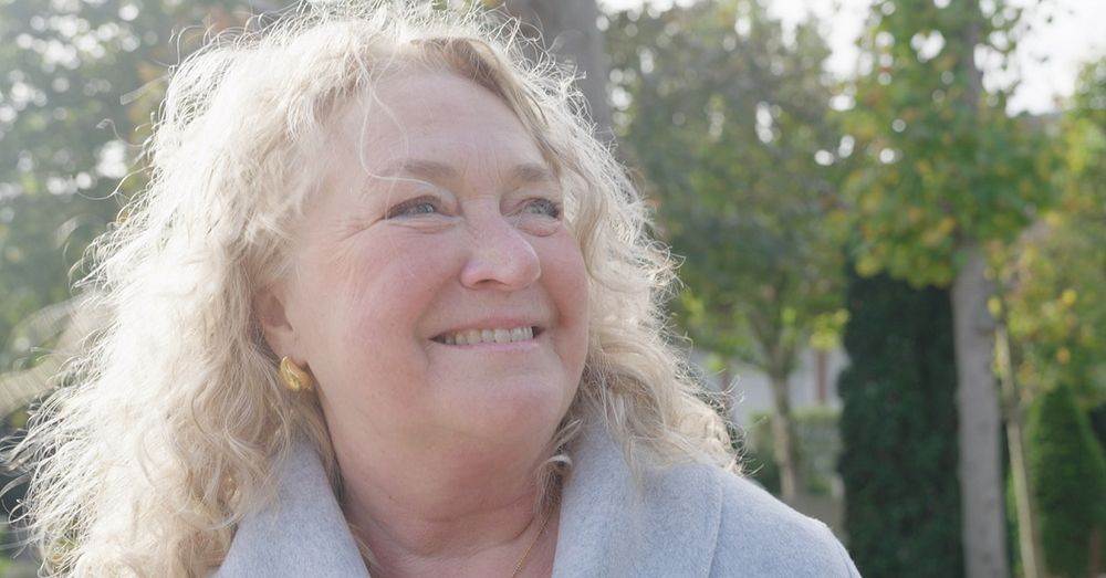 Astrid woont op begraafplaats: 'Eng? Helemaal niet, ik zorg goed voor ...