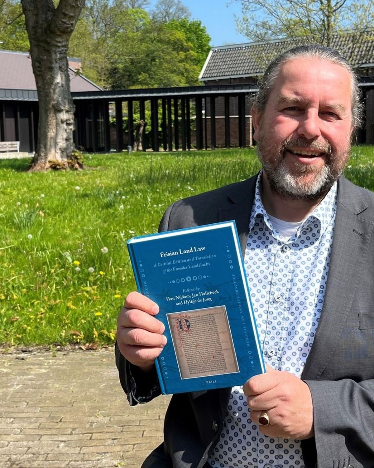 Oudste geprinte Friese boek: 'Freeska Landriucht' gepresenteerd met ...