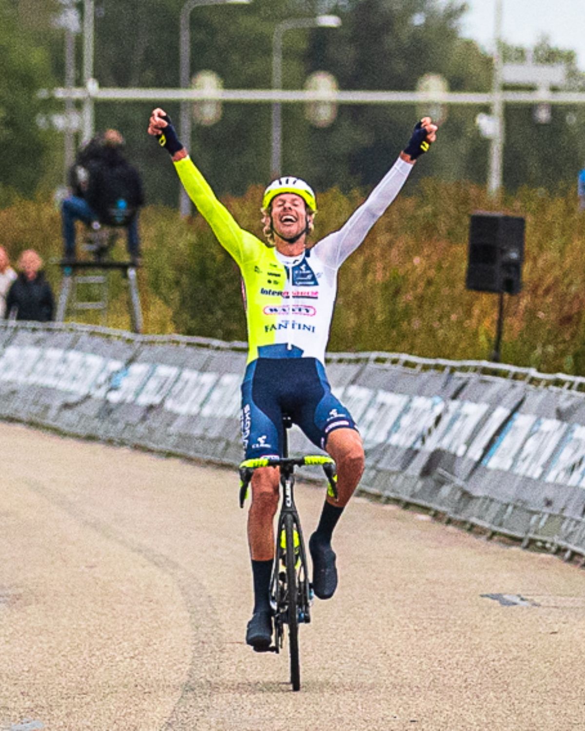 Taco van der Hoorn pakt mei Elfstedenrace earste oerwinning sûnt lange ...