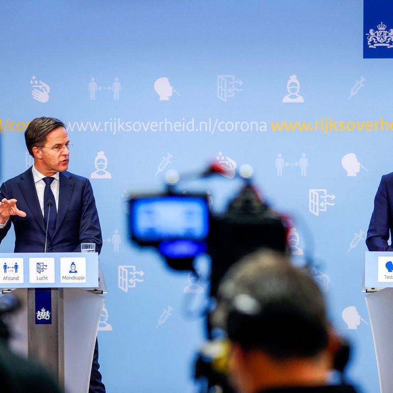 Kijk hier live naar de persconferentie over de coronamaatregelen ... Kijk hier live naar de persconferentie over de coronamaatregelen ...