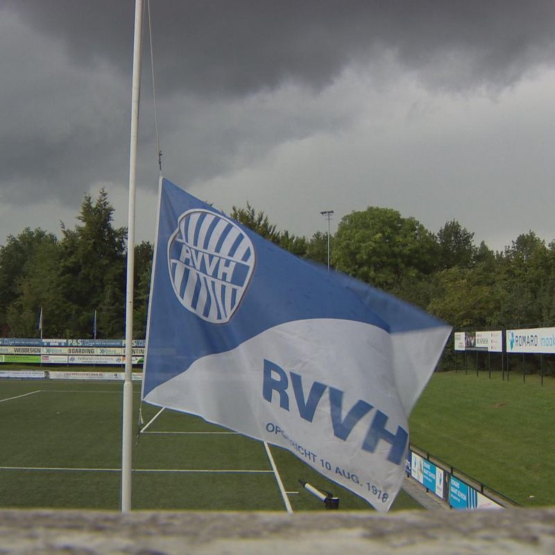 Het kleinere vv Rijsoord verslaat grote broer RVVH - Rijnmond