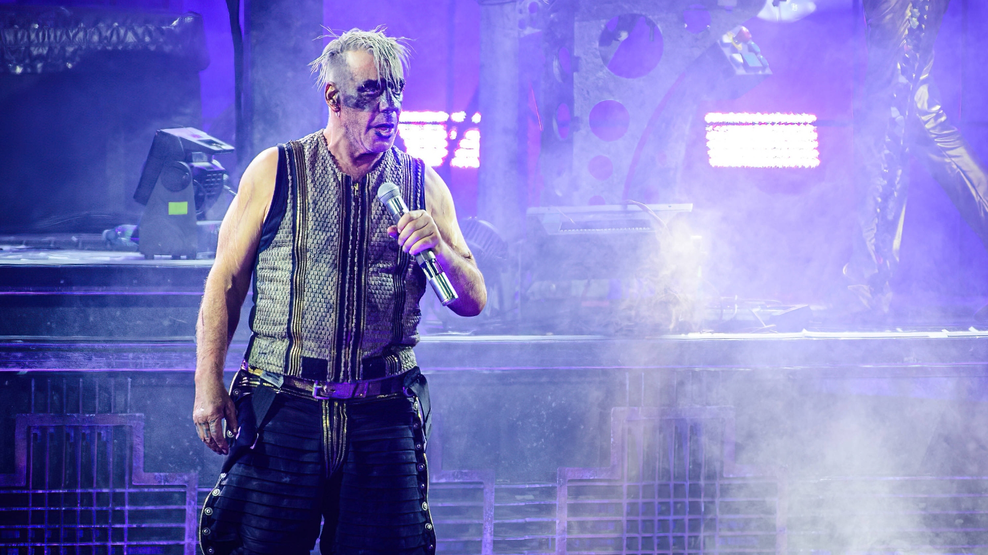 Wat maakt Rammstein zo populair? 'Het is een combinatie van heavy metal ...