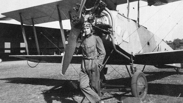 Een kunstwerk voor oom Bram: hij stortte in de Westerschelde - Omroep ...