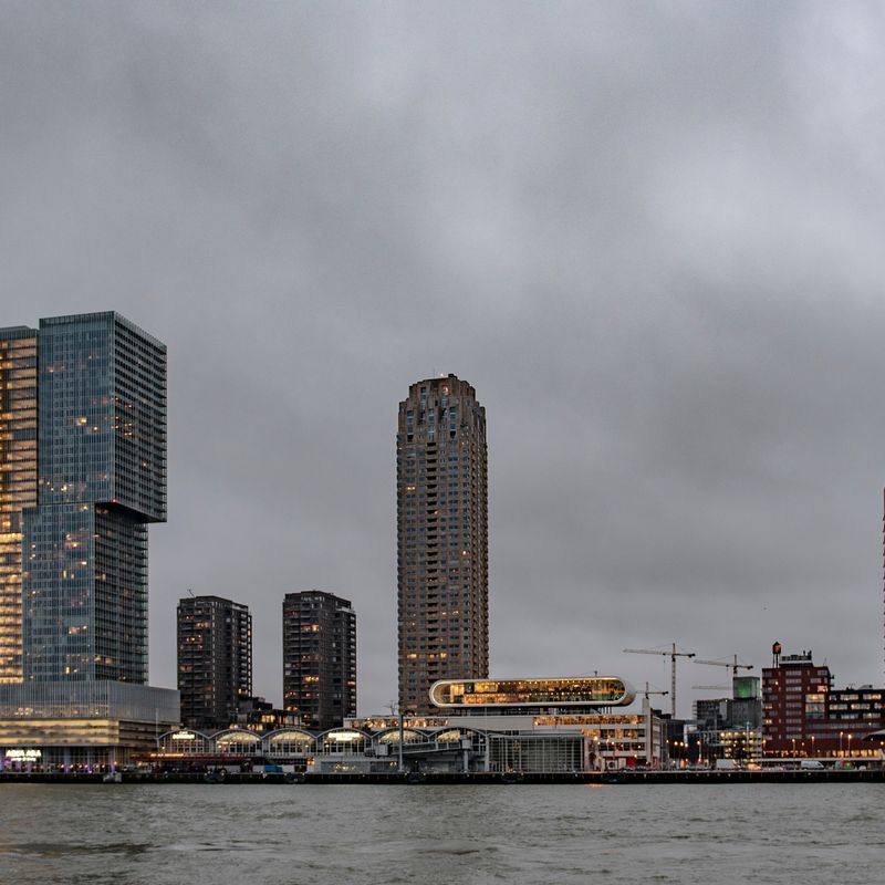 'Let's move to Rotterdam!' - Rijnmond