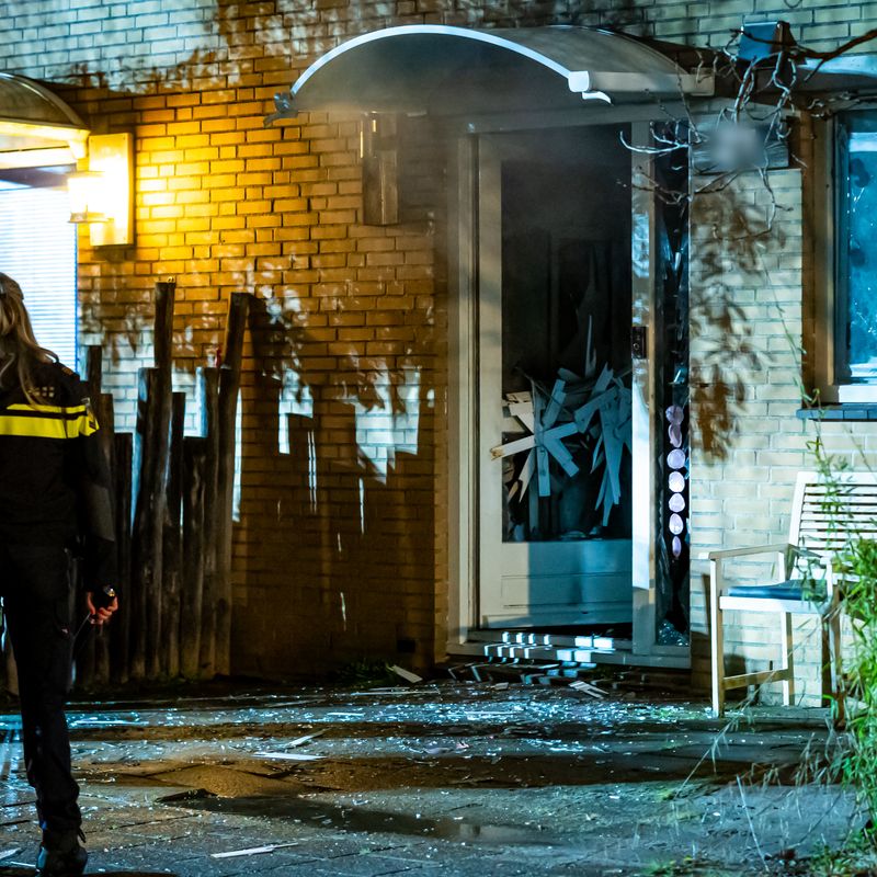 Verdachte aangehouden voor dreigen met vuurwapen tijdens ruzie | Burgemeester sluit woning ...