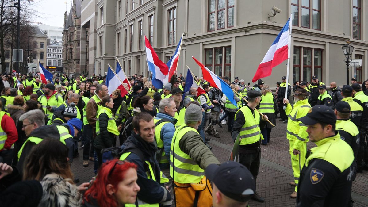 Burgemeester Krikke beëindigt grimmige protestactie gele hesjes ...