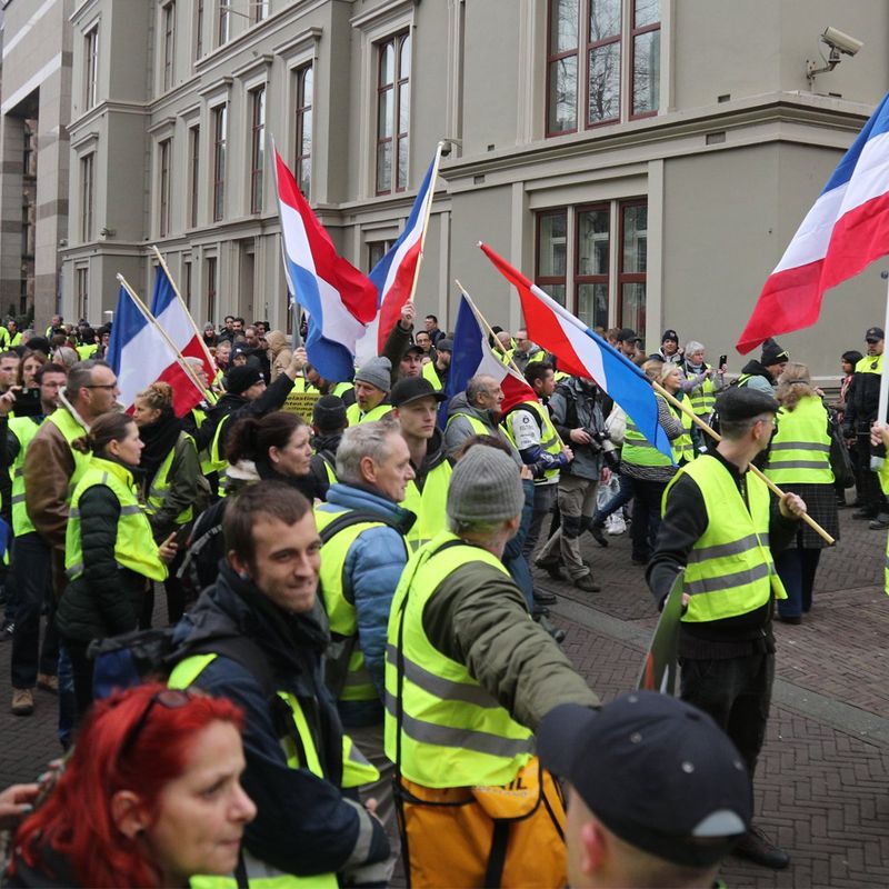 Burgemeester Krikke beëindigt grimmige protestactie gele hesjes ...