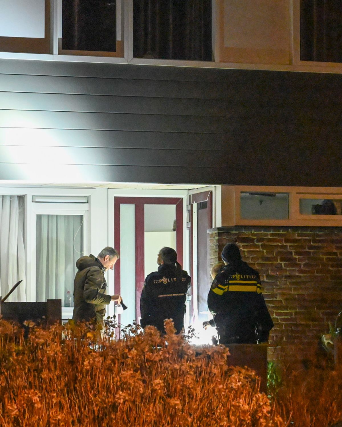 Woning gesloten na ontploffing, blijft twee weken dicht - Omroep West