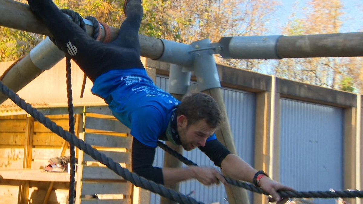 Fanatiekelingen ploeteren door parcours Survivalrun Groningen: 'De ...