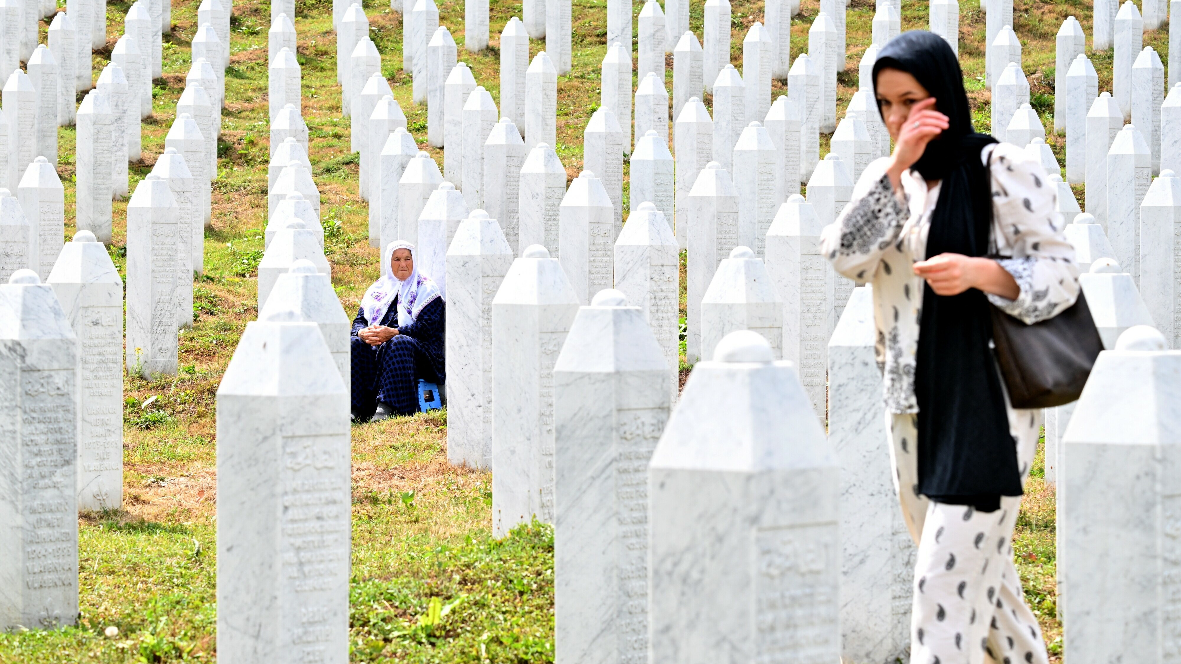 30 jaar na de Val van Srebrenica draagt Dutchbat-veteraan de oorlog nog ...