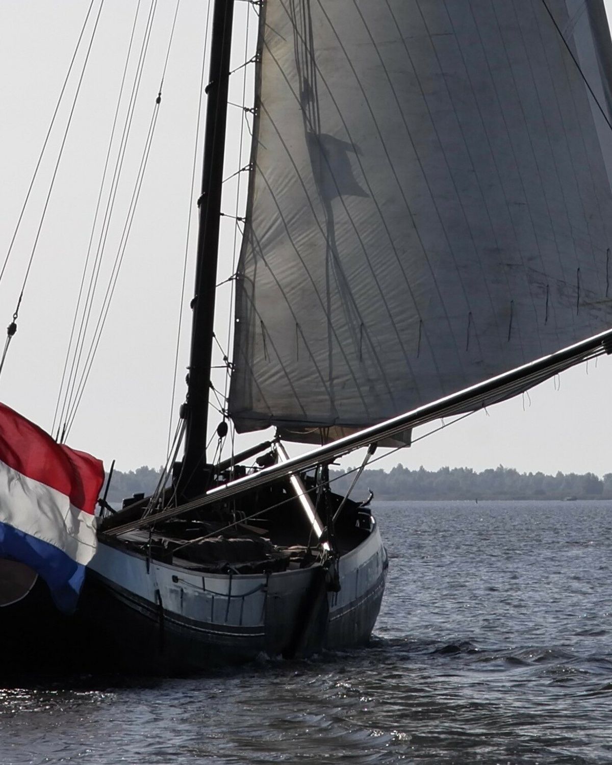 Hoe een Fries schip duizenden mensen uit het westen hielp in de ...