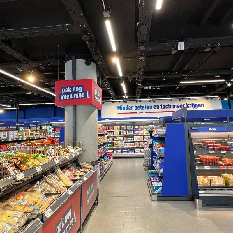 Kassaloze Aldi past opnieuw bedrijfsvoering aan; klant kan nu ook met pinpas betalen - RTV Utrecht