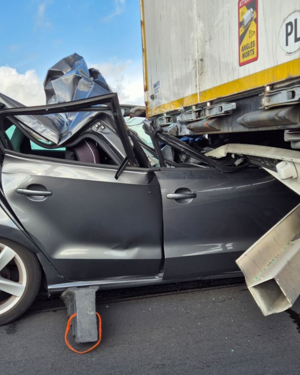 UPDATE: Ernstig ongeluk op Merwedebrug bij Gorinchem - A27 richting Utrecht weer vrij - Rijnmond
