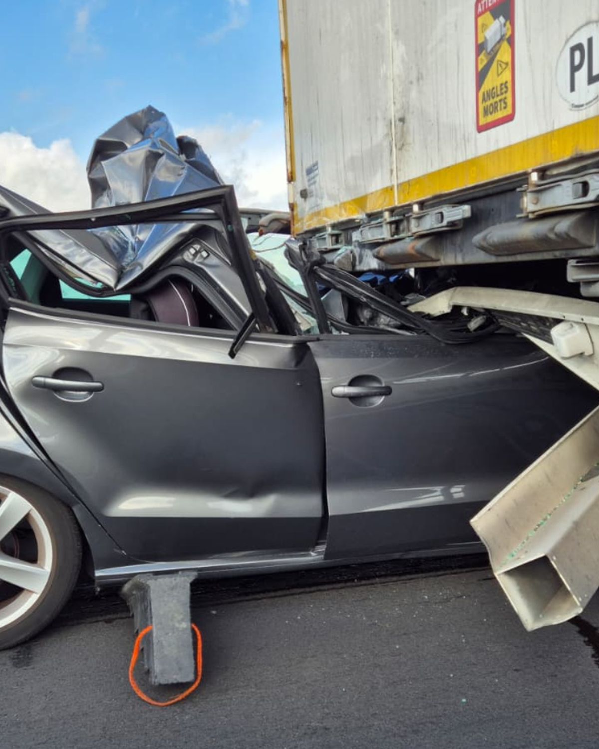 UPDATE: Ernstig ongeluk op Merwedebrug bij Gorinchem - A27 richting Utrecht weer vrij - Rijnmond