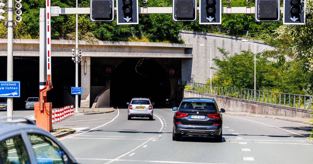 Tunnel negen maanden dicht: 'Verbaas me nergens meer over' - Omroep West