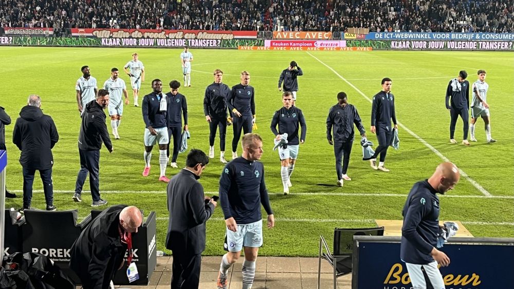 Van Gilst maakt debuut tegen Groningen • Van de Pavert terug bij De ...