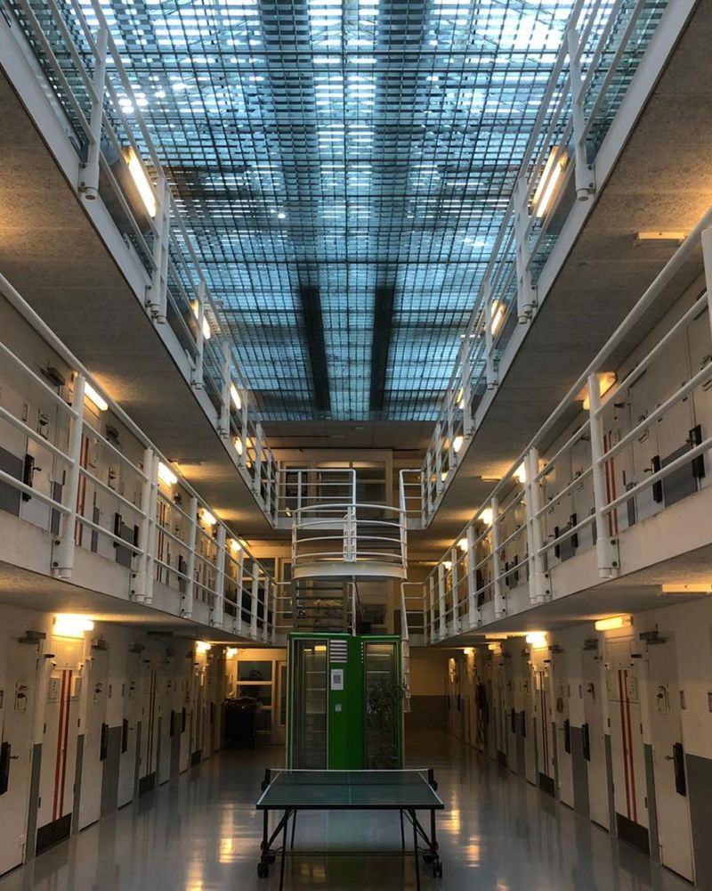 Personeelstekort dwingt gevangenis Sittard tot sluiting cellen en ...