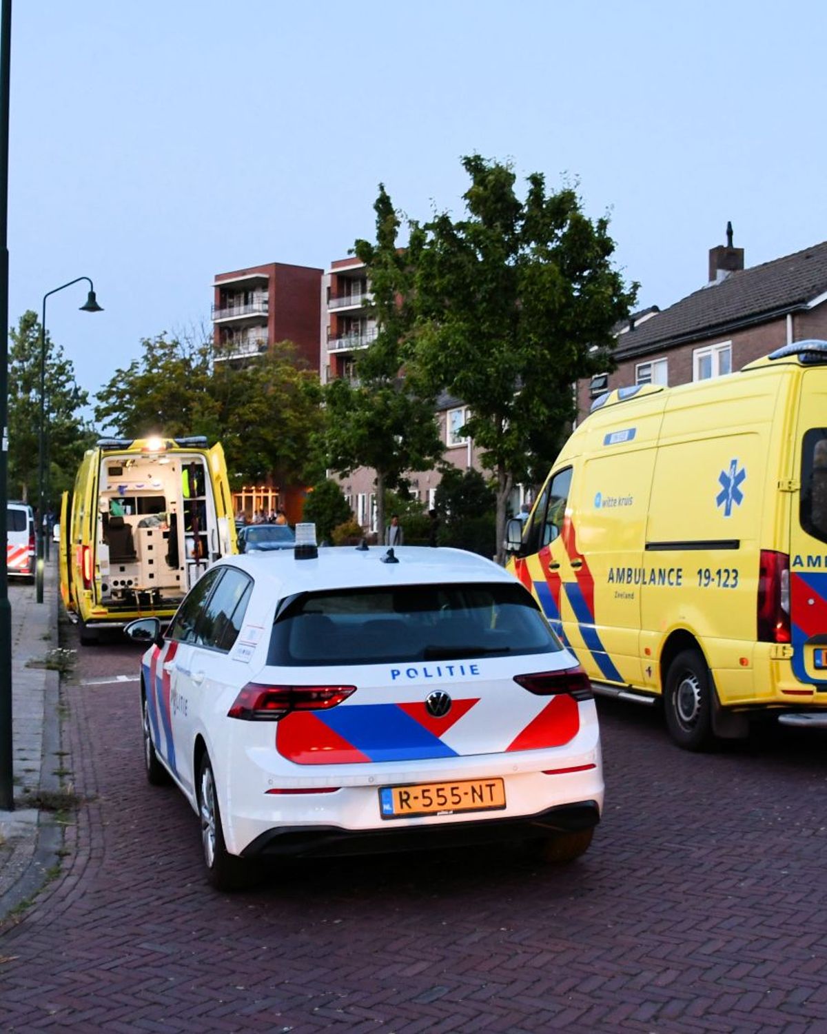 Man valt van trap in restaurant Zierikzee, met traumaheli naar ...