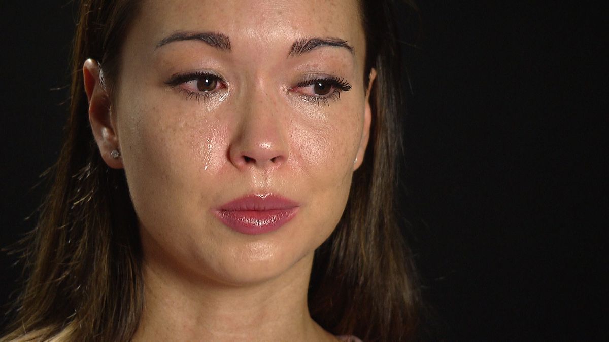DJ April Grey gestoken door donkere man met pokdalig gezicht Rotterdam ...