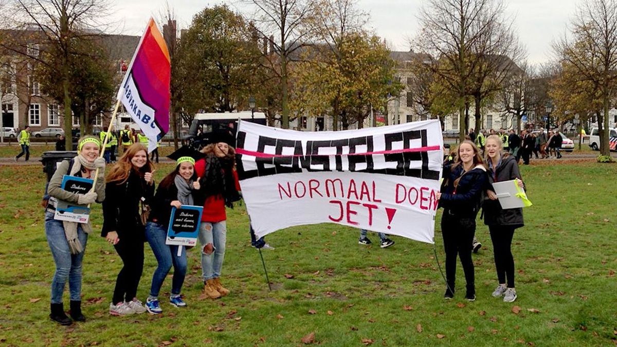 Het is nu écht definitief: de basisbeurs voor studenten keert terug ...