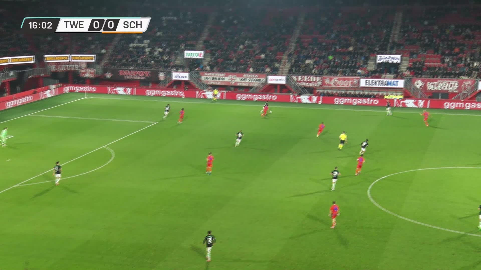 FC Twente - 1e helft FC Twente - FC Schalke 04 - 13-11-2025 - Oost