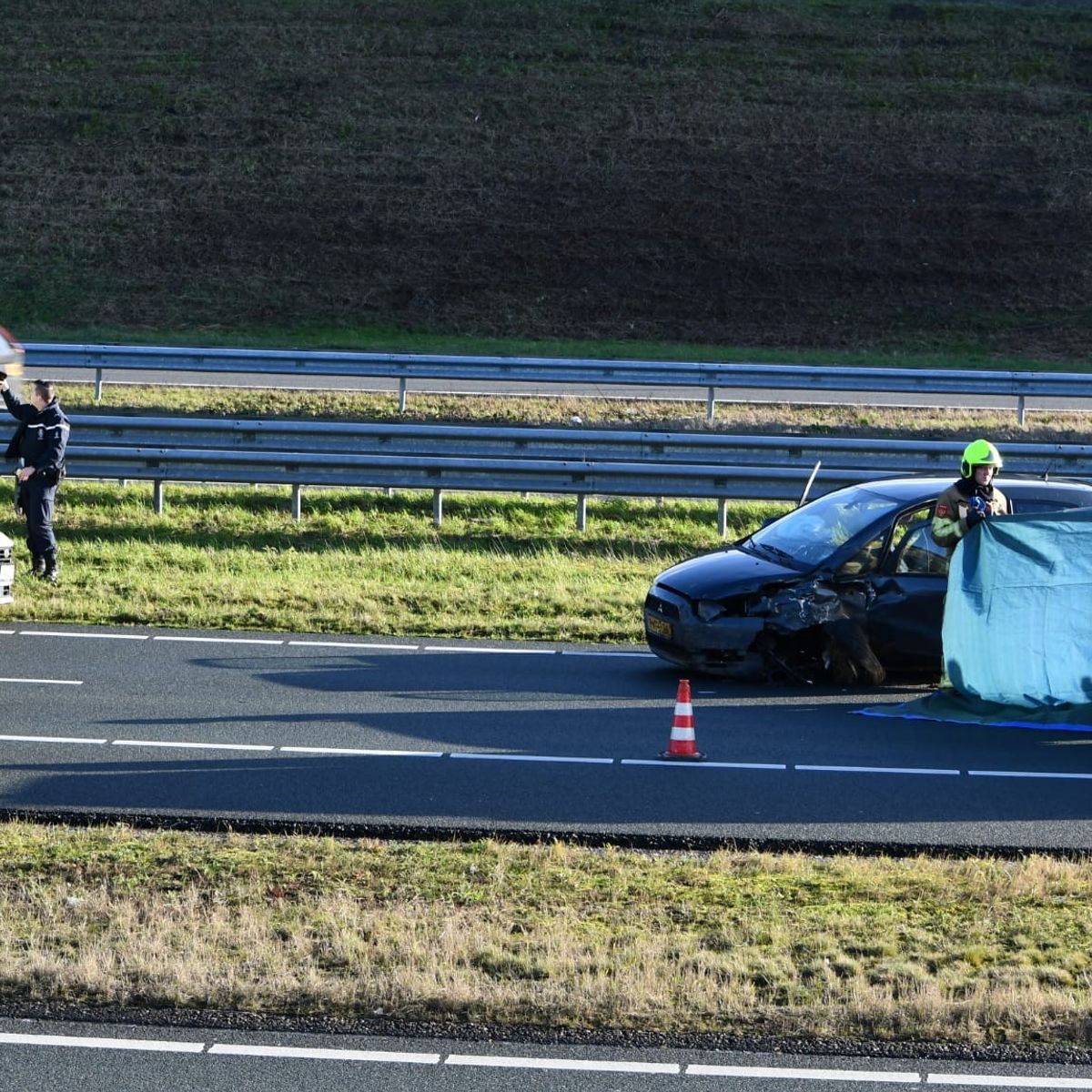 Ongeval met spookrijder op A73: snelweg uren dicht - L1 Nieuws