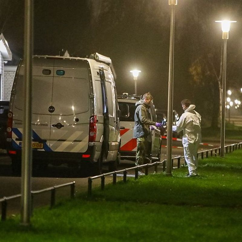 EOD rukt uit na harde knal op woonwagenkamp - Omroep Gelderland