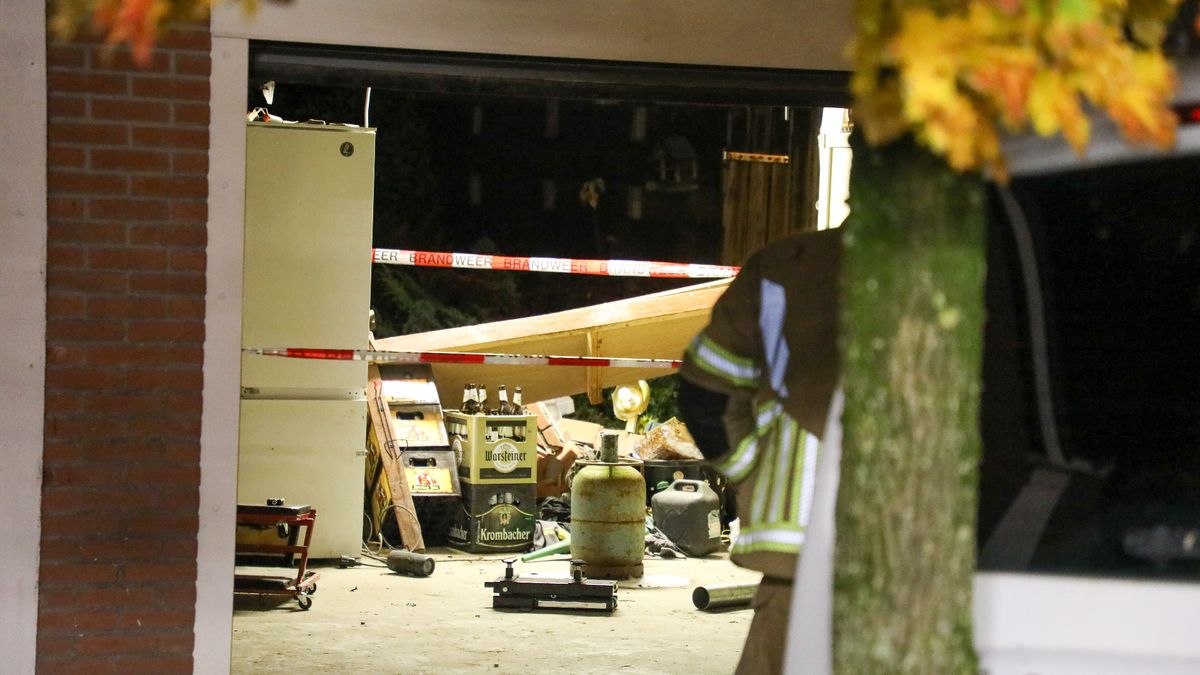 112-nieuws: Gasfles ontploft in schuurtje Veenendaal | 500 kilo zwaar vuurwerk aangetroffen in ...
