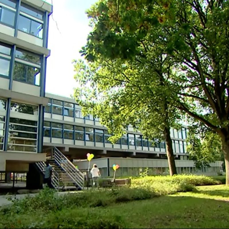 Azc Assen officieel geopend - RTV Drenthe