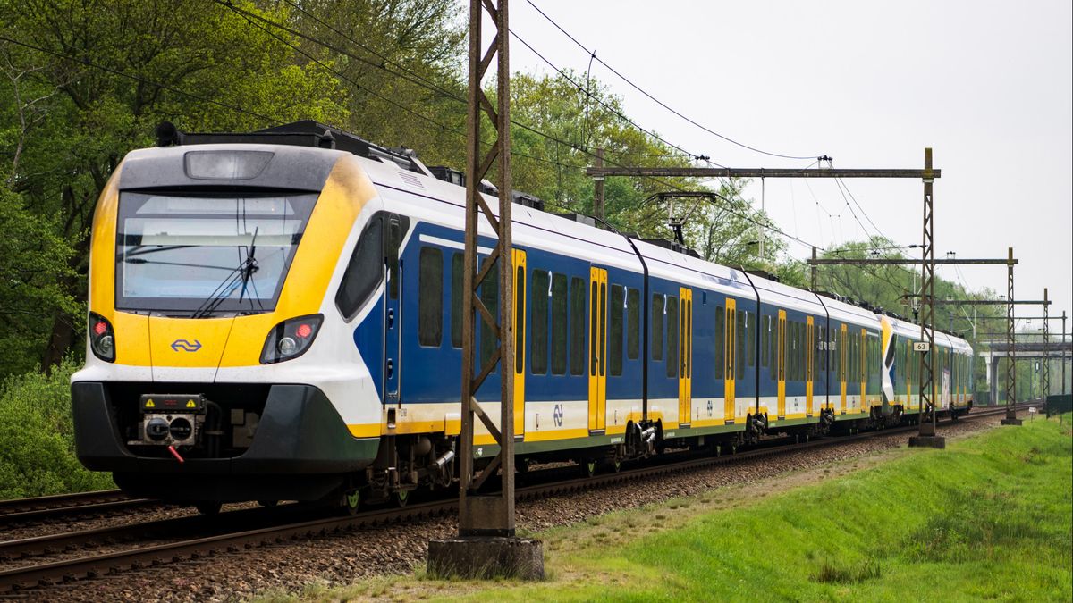 Geen treinverkeer vanwege aanrijding, passagiers anderhalf uur vast in ...