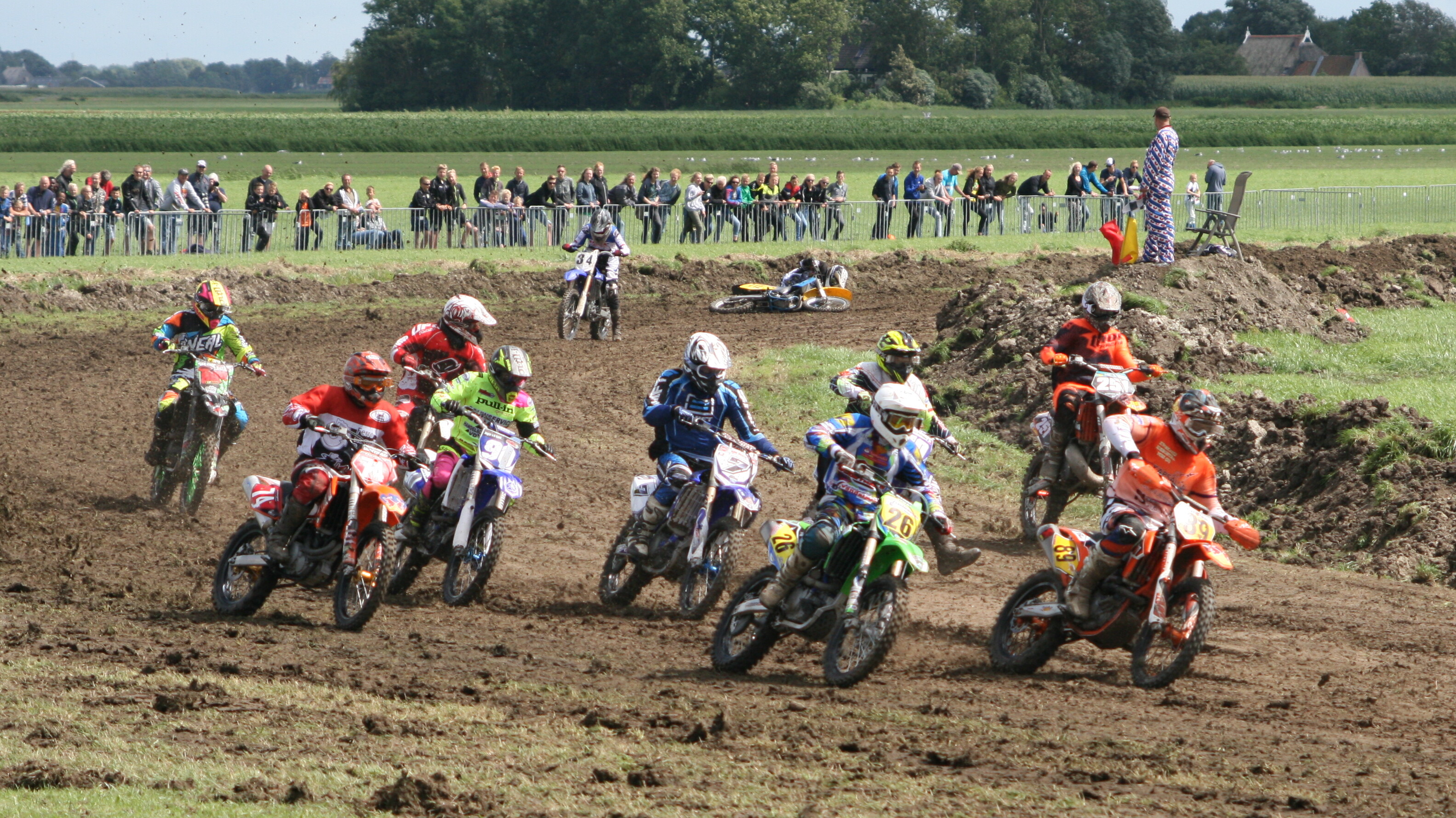 Extra beveiligers en een andere locatie: Frije Cross komt terug naar ...