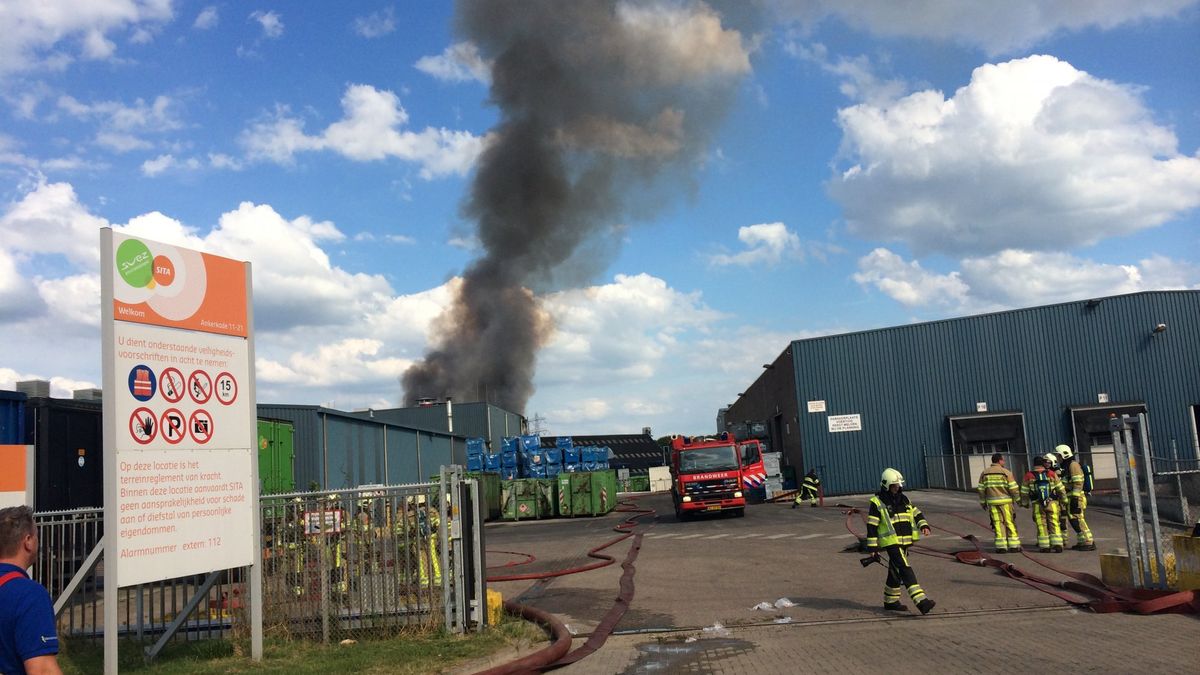 Groot alarm na ongeval met chemische stoffen bij afvalverwerker ...