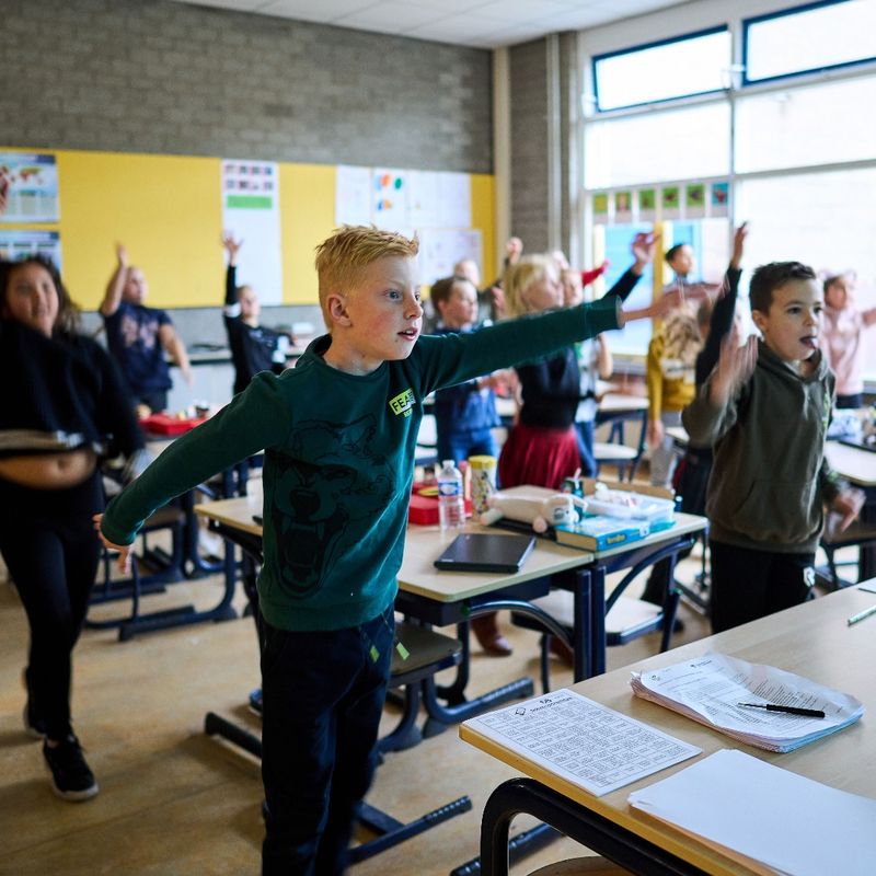 Bewegen tijdens de les is goed voor iedereen: 'Verrast hoe fanatiek ze ...