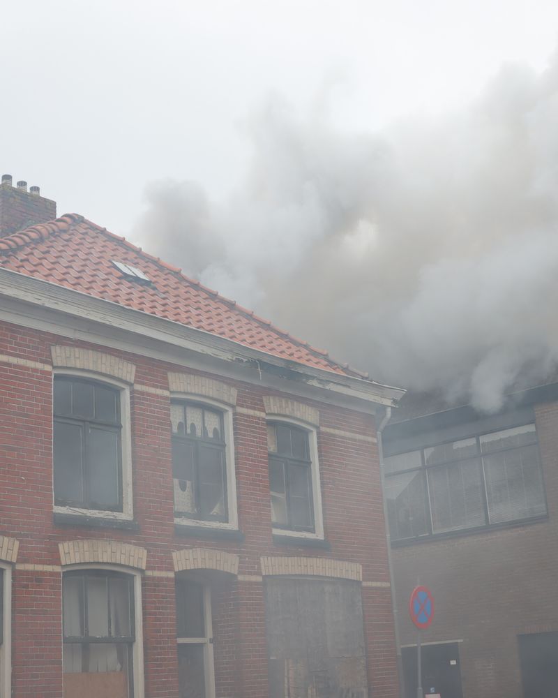 Brandweer geeft sein brand meester voor grote brand in centrum van Coevorden - RTV Drenthe