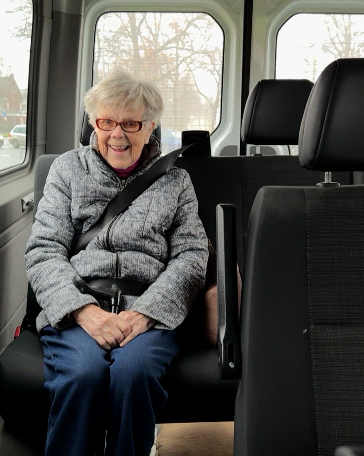 Plusbus start weer met ritten voor ouderen na jaar van stilstand - RTV ...