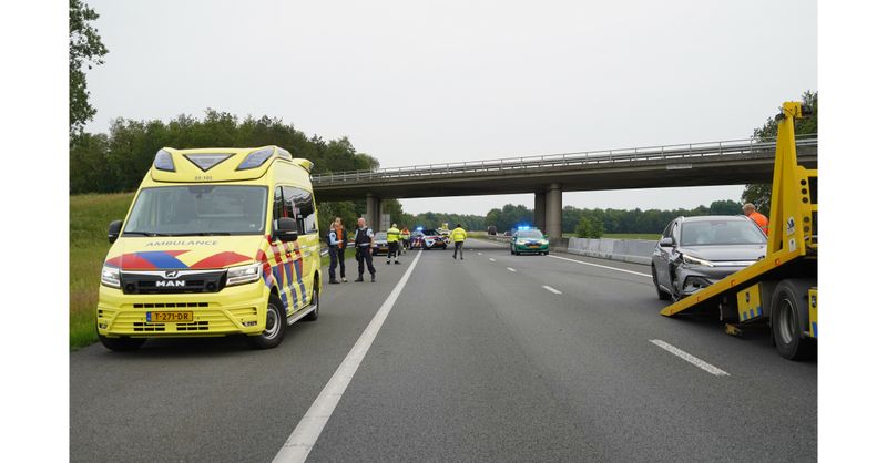 A28 richting Groningen weer open na ongeluk met meerdere voertuigen - RTV Drenthe