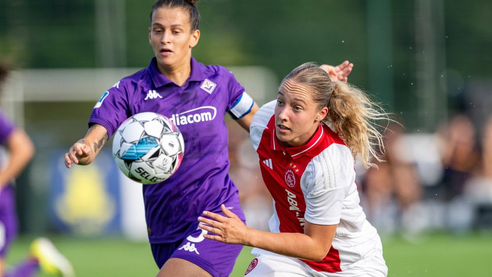 Danique Tolhoek leidt Ajax langs ADO Den Haag - Omroep Zeeland