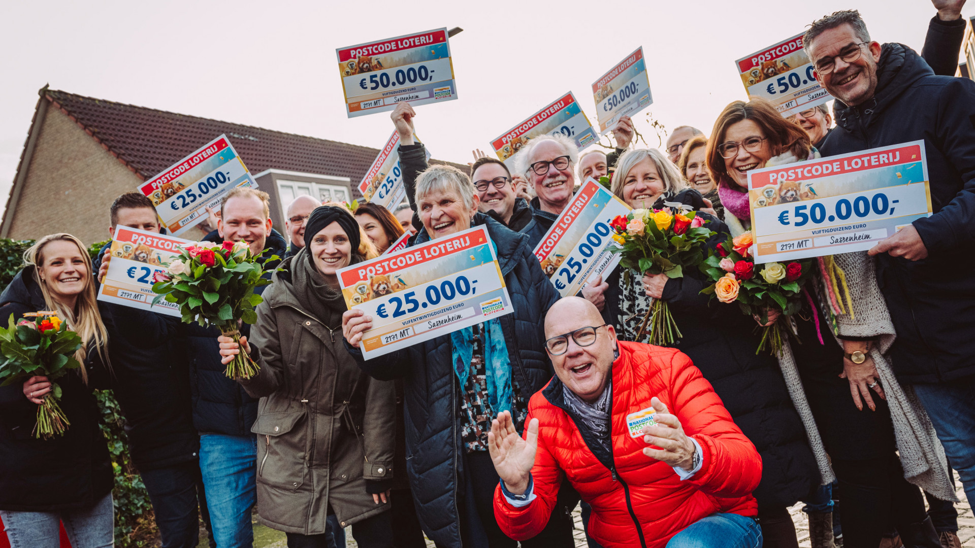 Straat wint Postcode Loterij en mag half miljoen verdelen - Omroep West