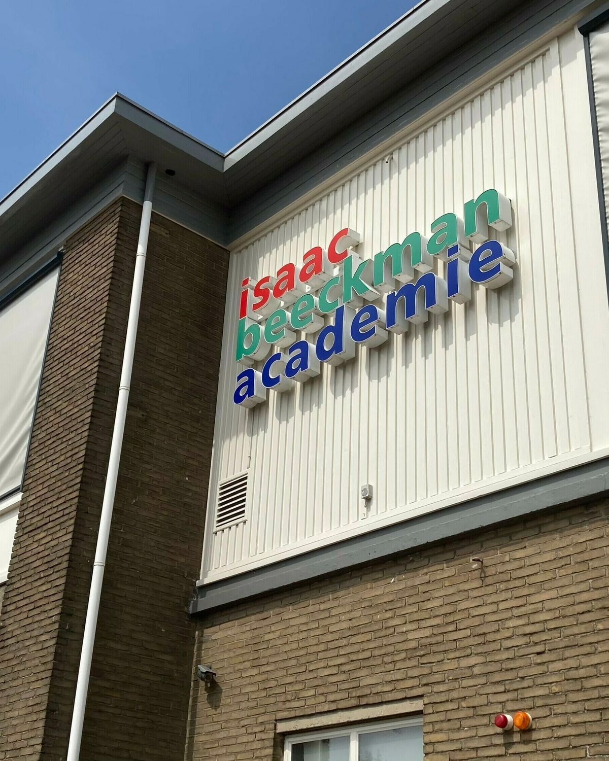 Kapelle dient bezwaar in tegen sluiting Isaac Beeckman Academie ...