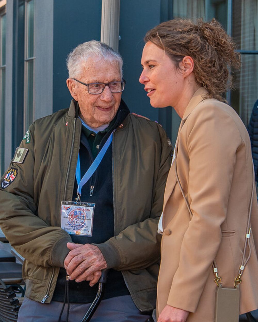 Oarlochsfeteraan Jim Parks (100) is wer yn Fryslân foar fiering 80 jier ...