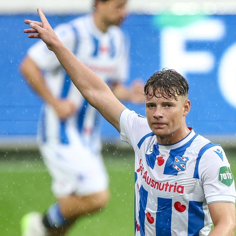Van Ottele begint seizoen als basisspeler bij Heerenveen: "Ik wil hier ...