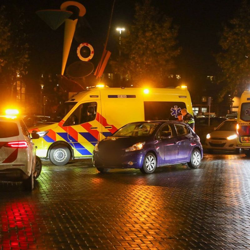 Voetgangers aangereden op zebrapad, twee gewonden - Omroep Gelderland