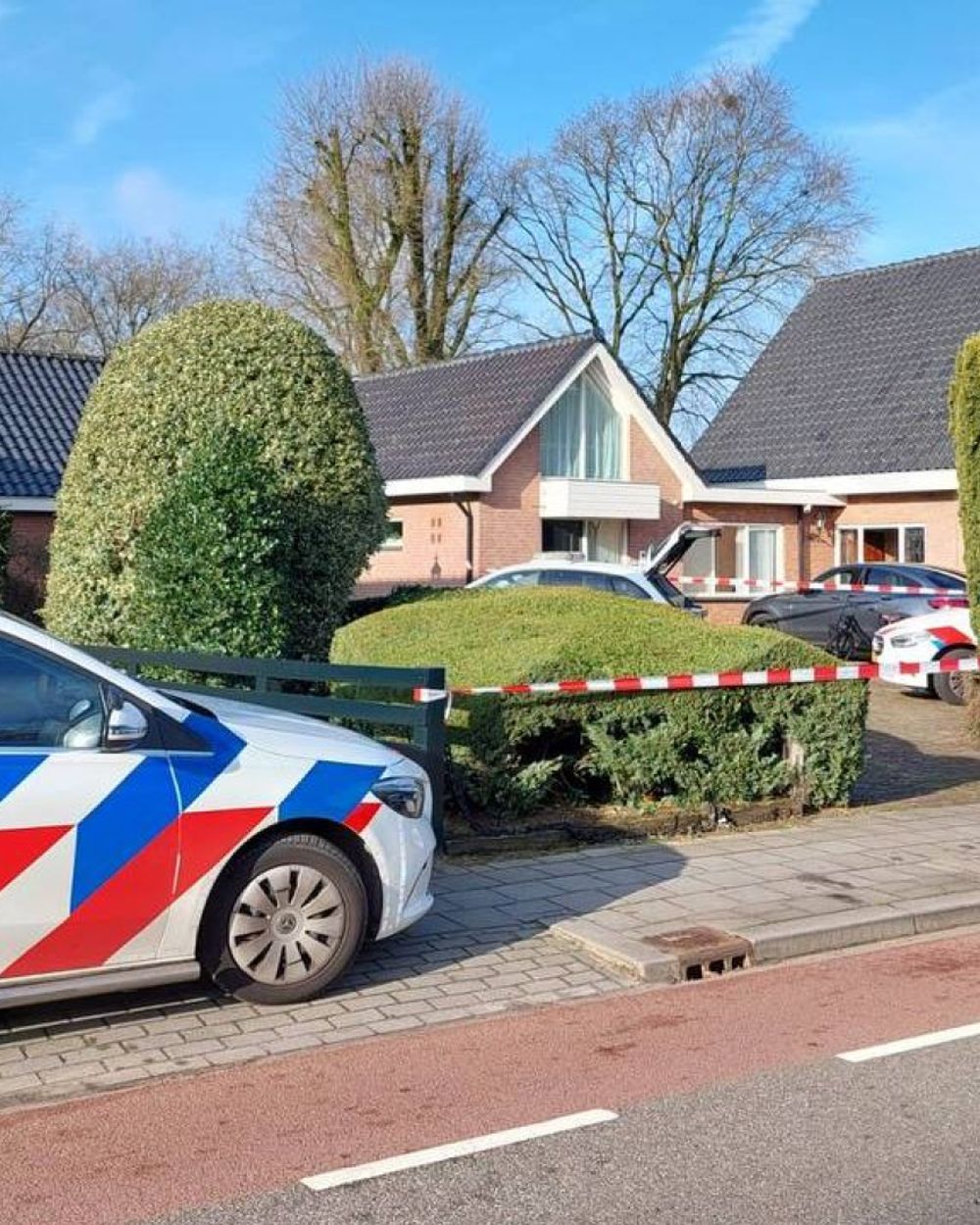 Grote buit bij diefstal munthandel, eigenaar pakt knuppel - Omroep ...