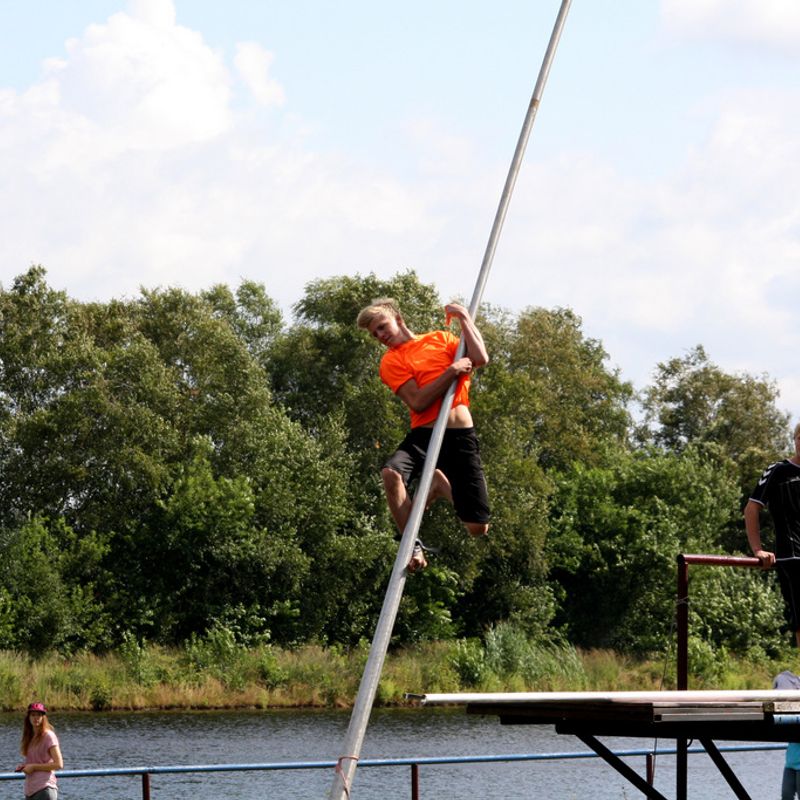 Camera op bestelling: Fierljeppen in Weiteveen - RTV Drenthe