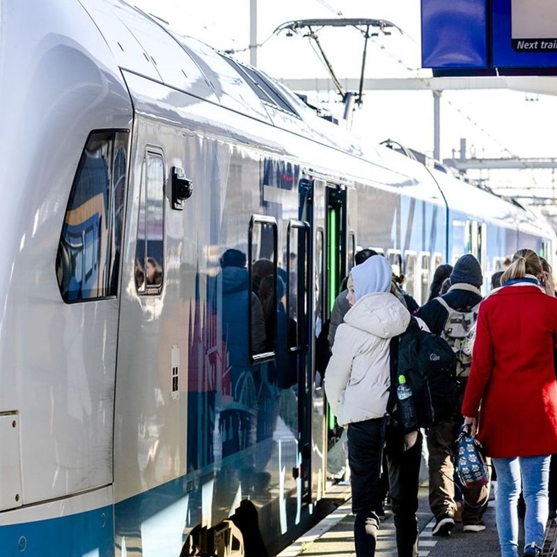 Geen late trein meer voor FC Twente supporters? "Dat vind ik wel heel ...
