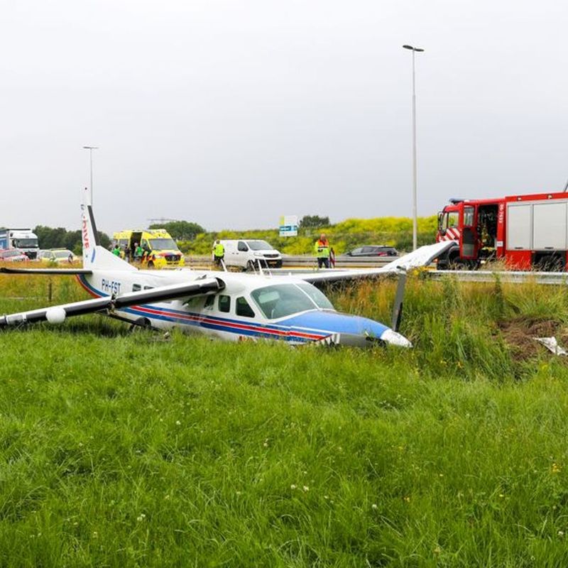 Motor parachutistenvliegtuig viel plots uit: 'De inzittenden zijn best ...