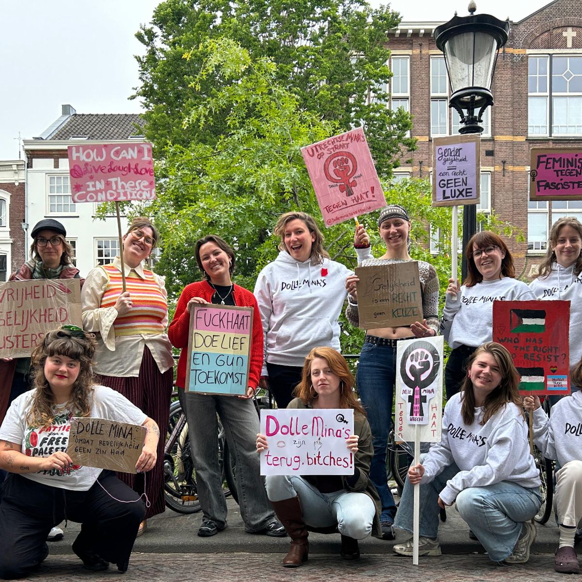 Dolle Mina's terug van weggeweest: feministische actiegroep groeit snel ...